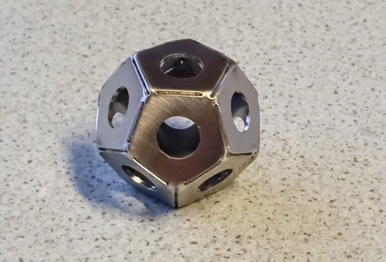 Das Dodekaeder: Ein faszinierender geometrischer Körper